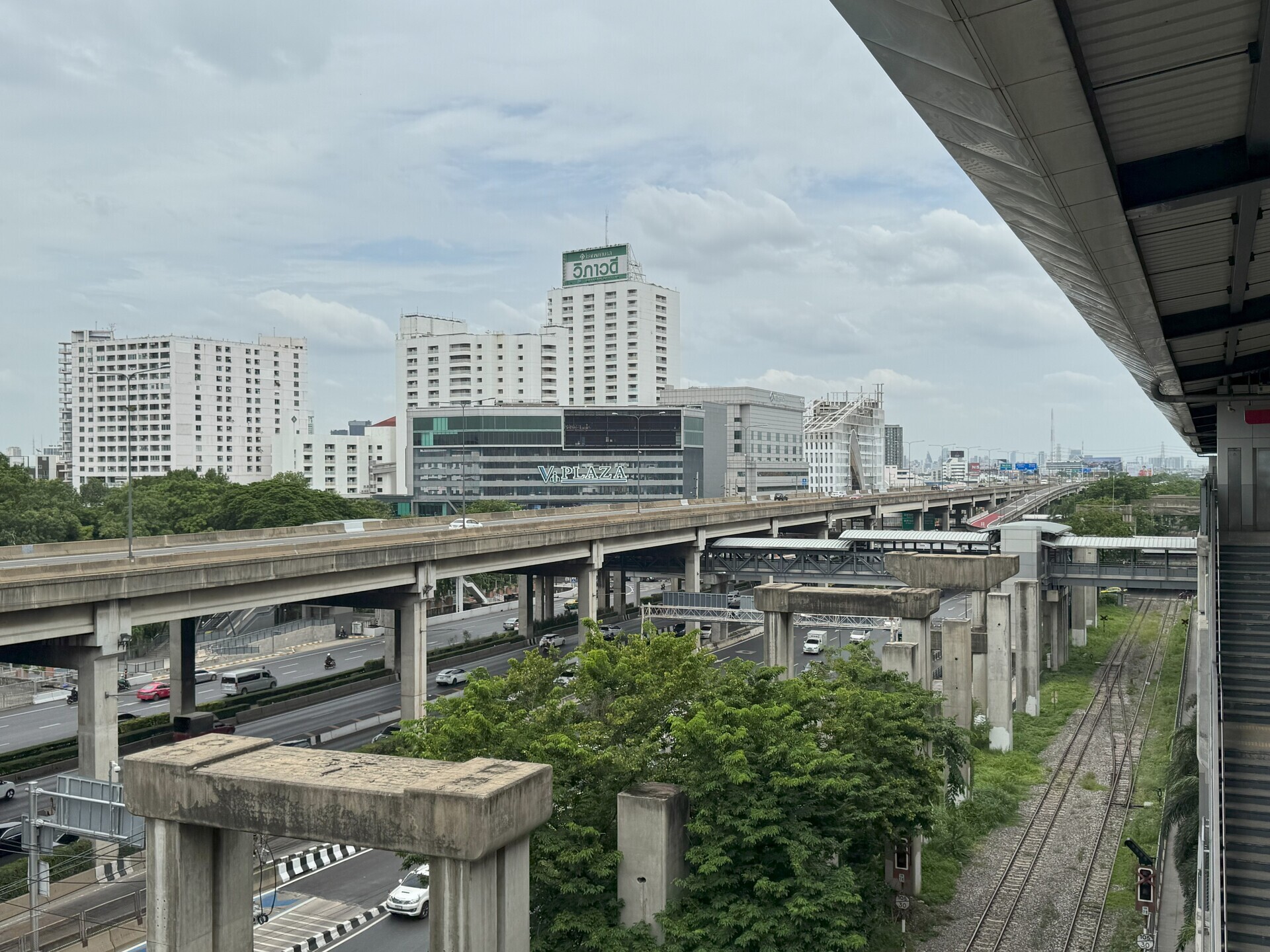 【バンコク 2025】Day3 昼の部 撮り鉄＆ショッピングモール巡り: 新倉敷鉄道模型非同期通信